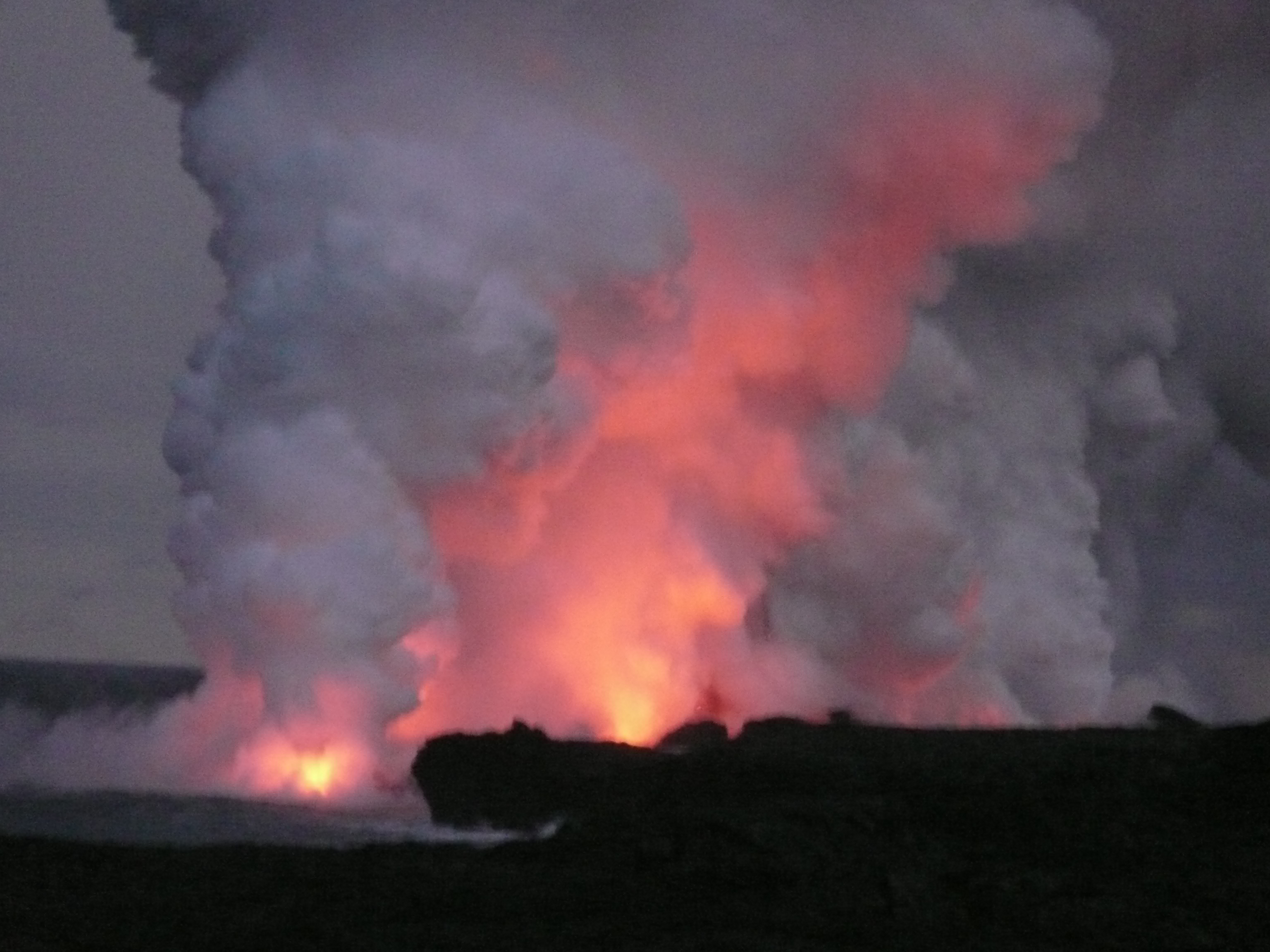 Vents in Kilauea Volcano Spout Fountains of Lava | MauiMaui.org